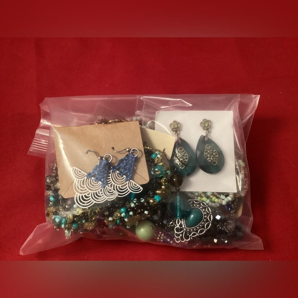 Source Unknown | Jewelry | Blue And Green Grab Bag Costume Jewelry Lot ...